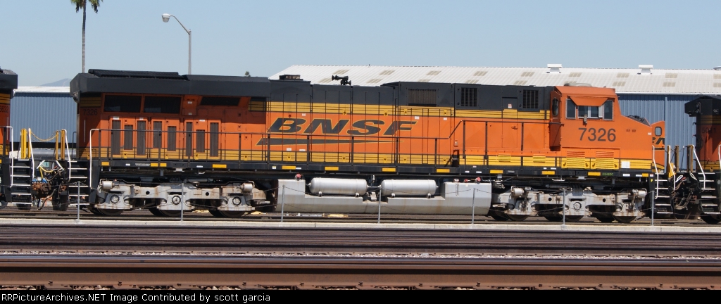 BNSF 7326